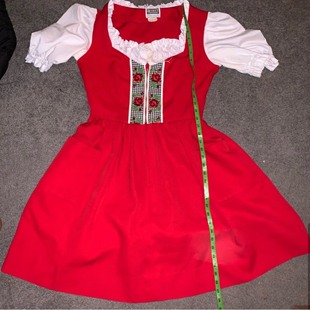 Vintage 1970s Oktoberfest German Dirndl Costume Dress Gem